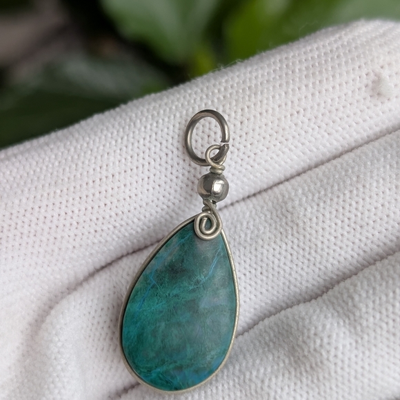 Jewelry | 3 For 35 Teardrop Blue Stonestyle Pendant Silver Tone Charm ...